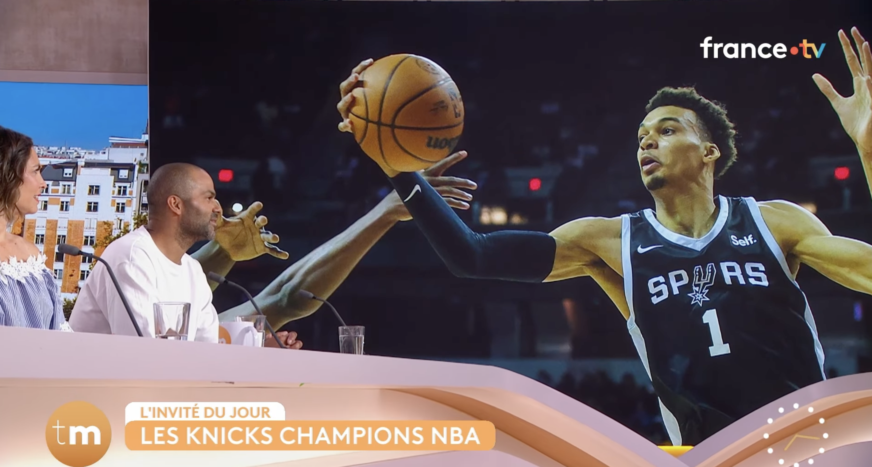 帕克：文班已经是当今NBA最强的球员，我们从未见这样的天赋