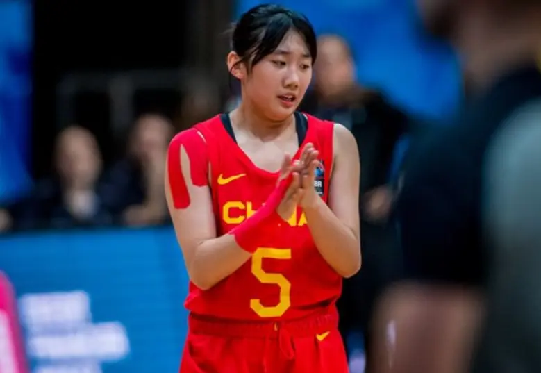 87比42狂胜45分! 女篮热身赛杀疯了：U18中国队豪取两连胜!