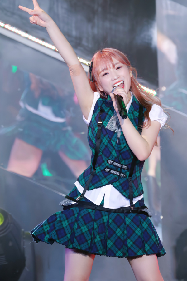 打破K-pop身高枷锁!149cm矢吹奈子用实力证明：气场从来不靠个子