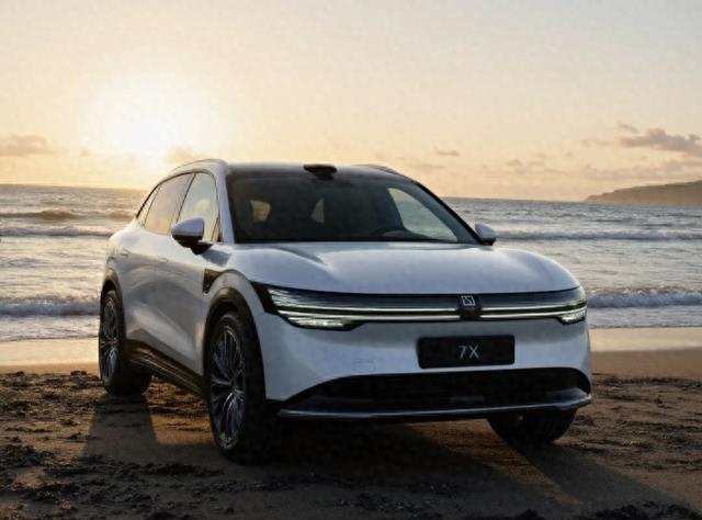 极氪7X豪华属性与越野能力融合，打造纯电王者风范